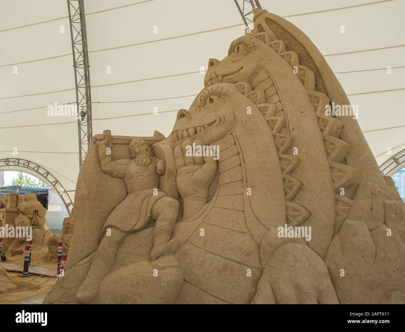 Sculptures of characters from Russian fairy tales made from sand ...