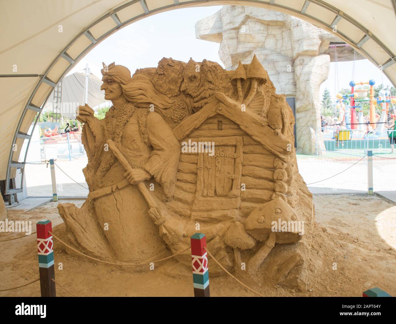Sculptures of characters from Russian fairy tales made from sand ...