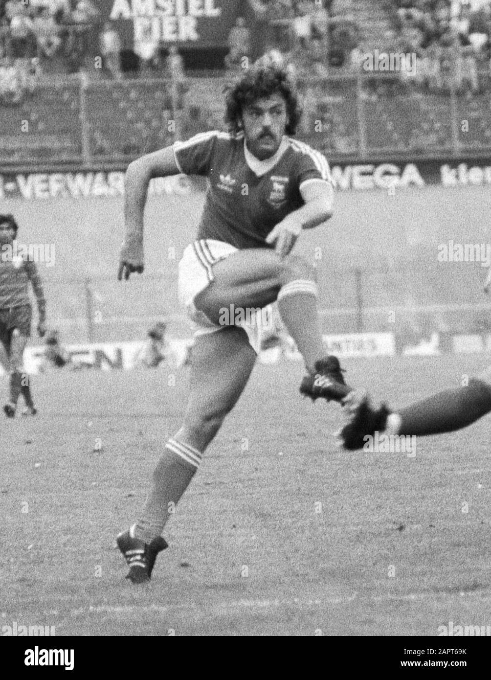 John wark ipswich 1981 hi-res stock photography and images - Alamy