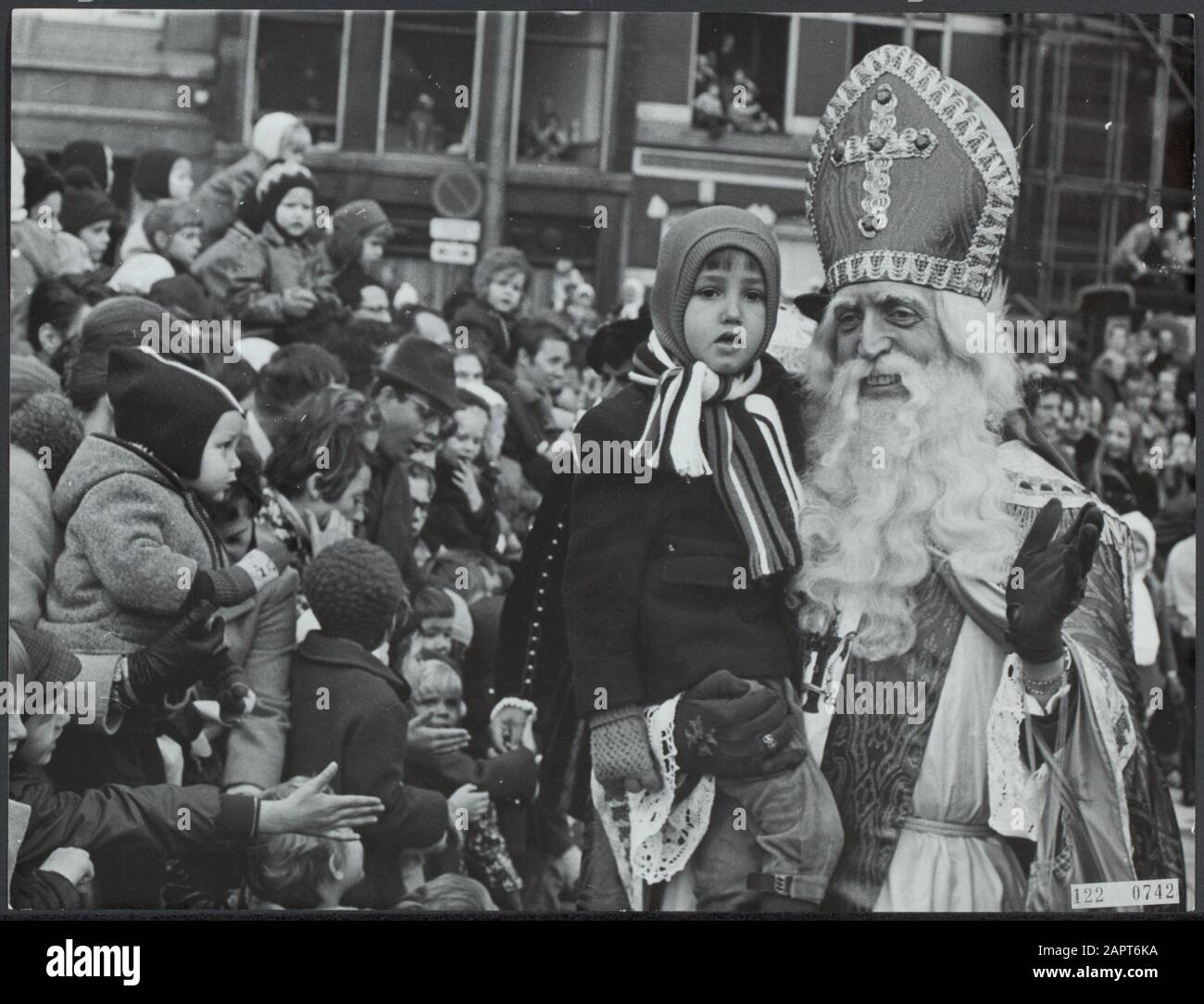 folklore, st. nicolaas Date: November 5, 1973 Keywords: holidays ...