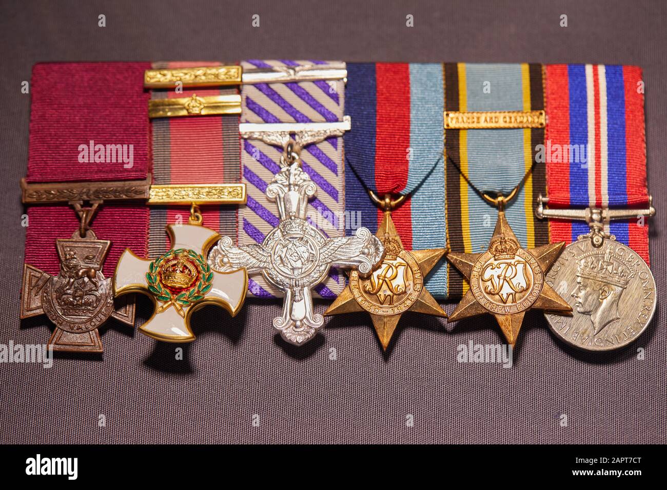 Guy Gibson Medals Wing Commander Guy Penrose Gibson, VC, DSO & Bar, DFC ...