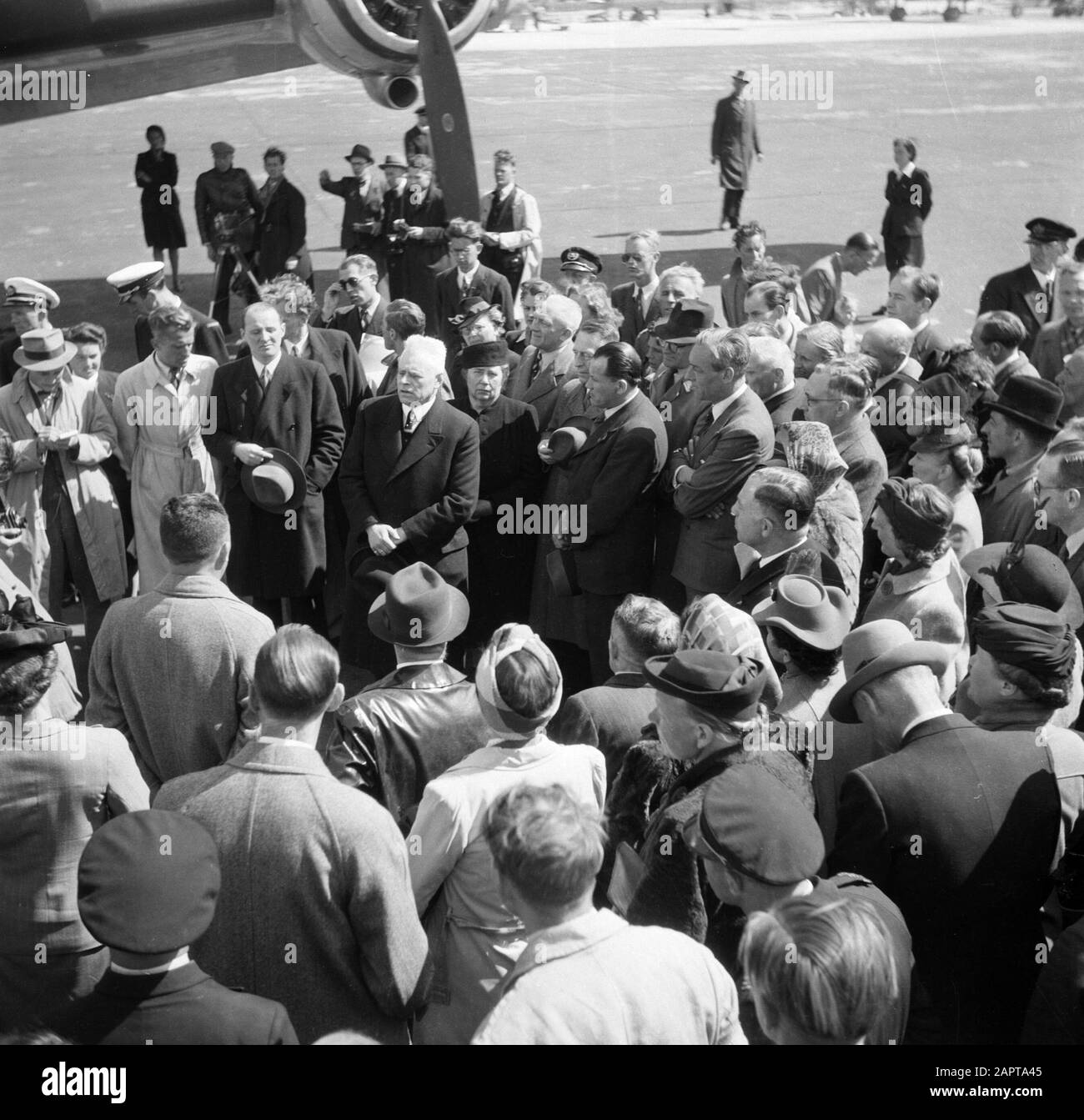 KLM christening Douglas DC-4 Rotterdam Invited guests and dignitaries ...