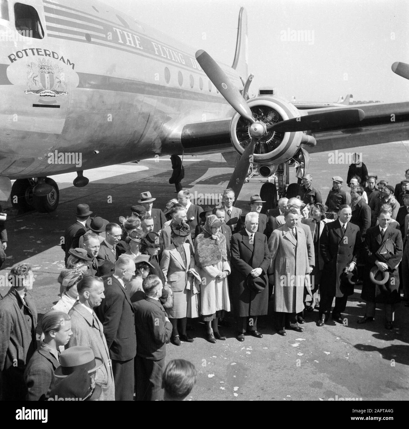 Douglas dc 4 skymaster hi-res stock photography and images - Alamy
