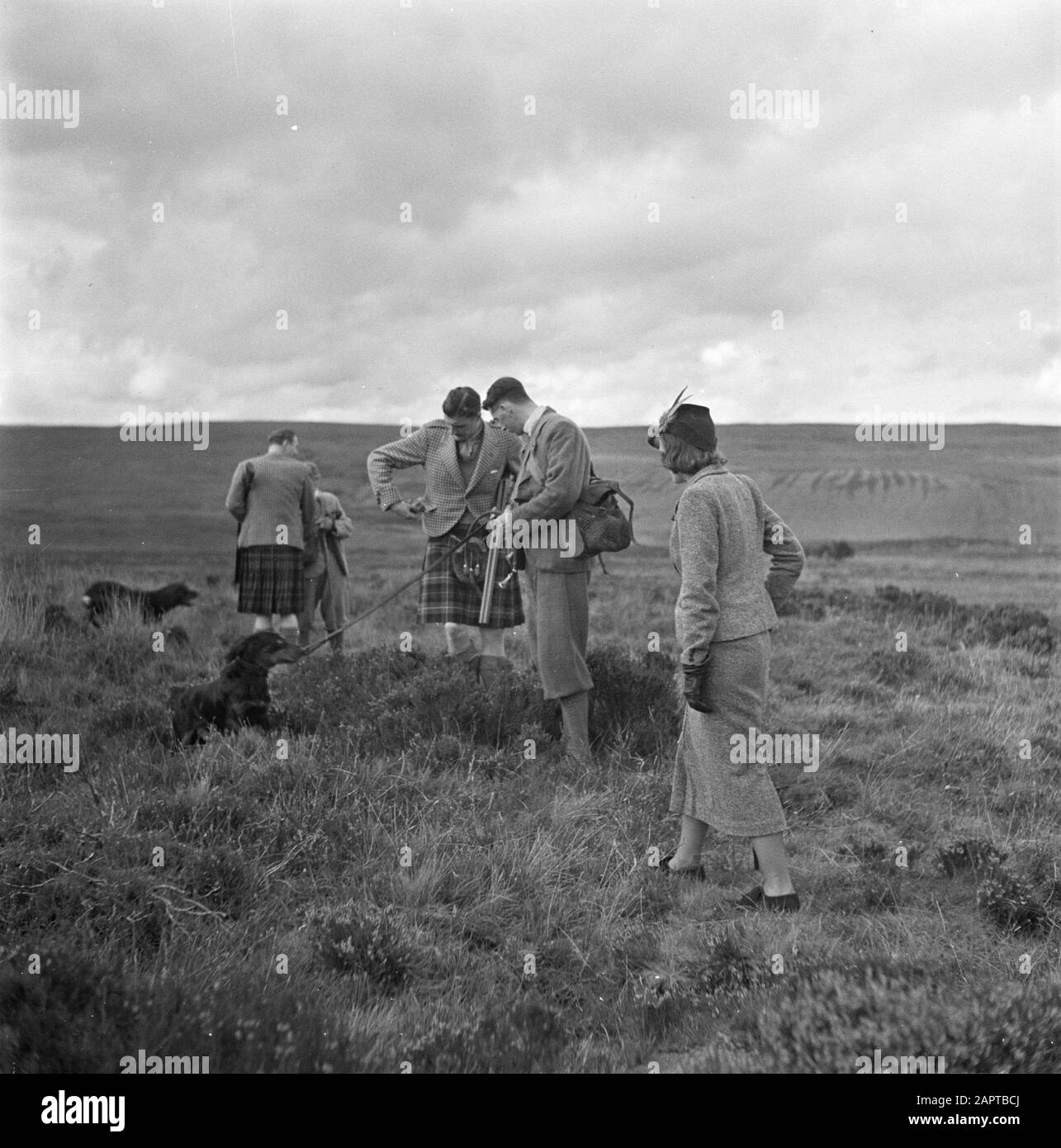 Scottish hunting group Black and White Stock Photos & Images - Alamy