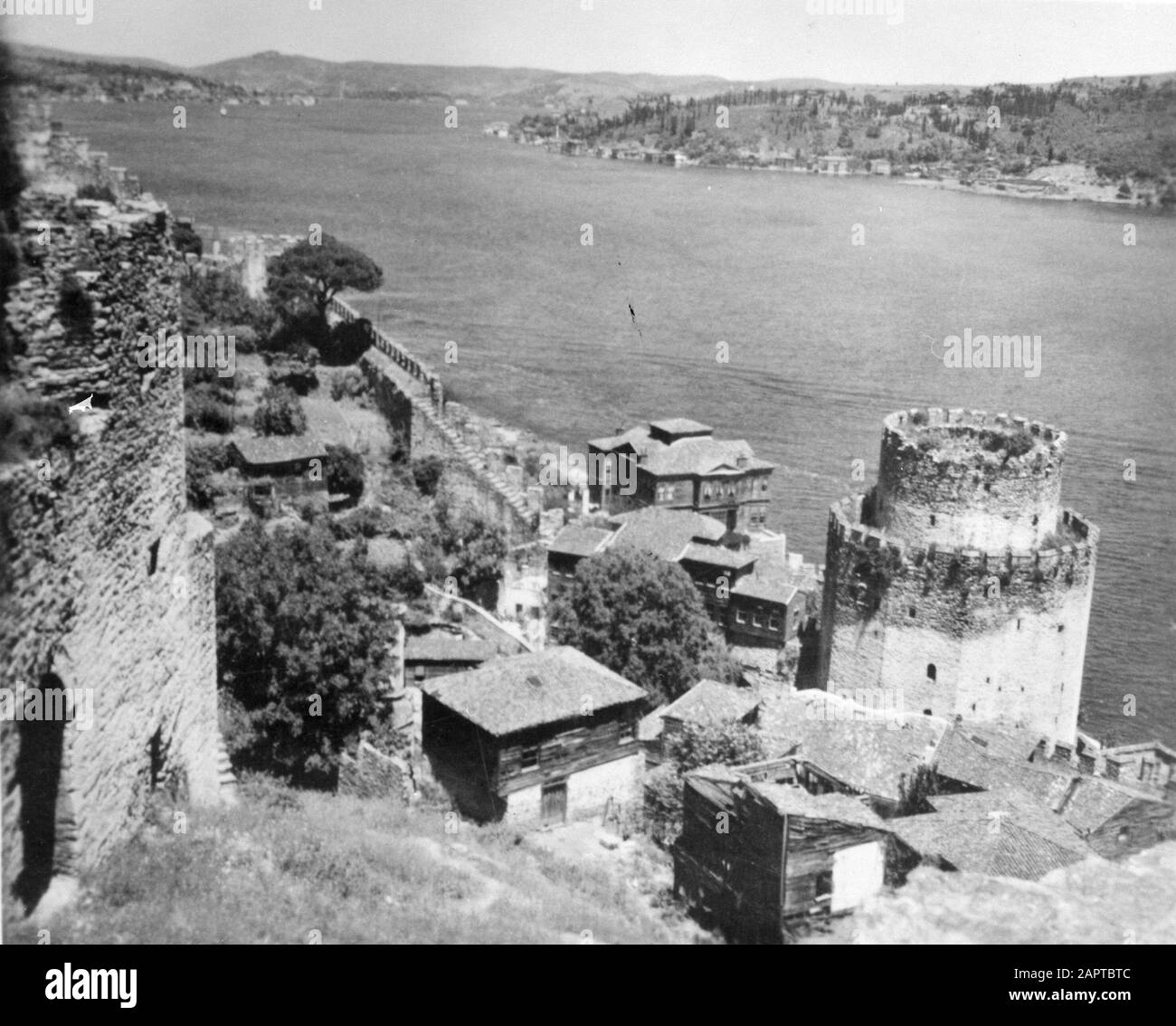Bosphorus buildings Black and White Stock Photos & Images - Alamy