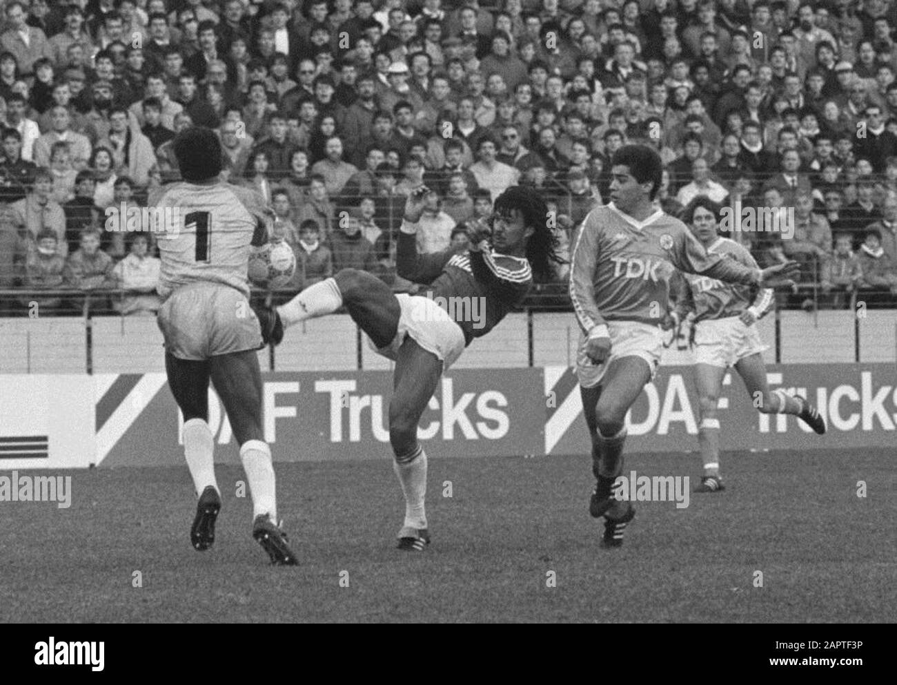 Ruud gullit hi-res stock photography and images - Alamy