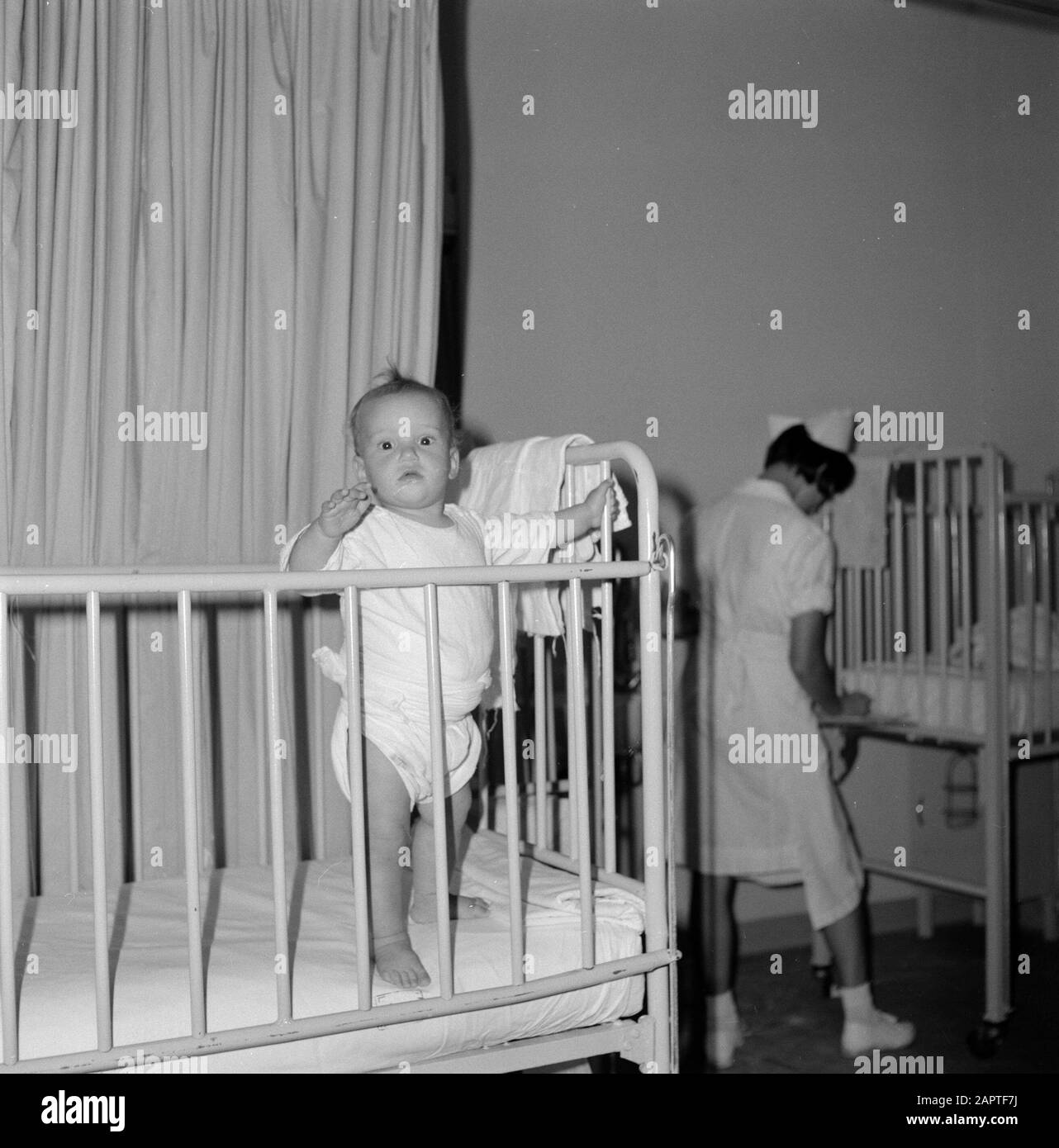 In bed 1960 hi-res stock photography and images - Alamy
