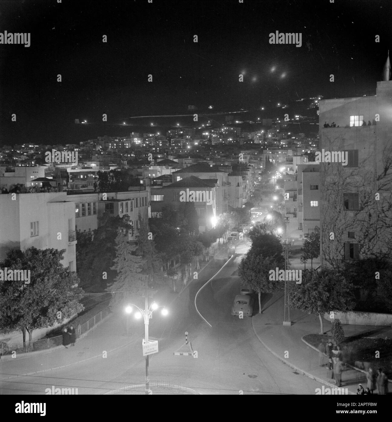 Sides of roads hi-res stock photography and images - Alamy