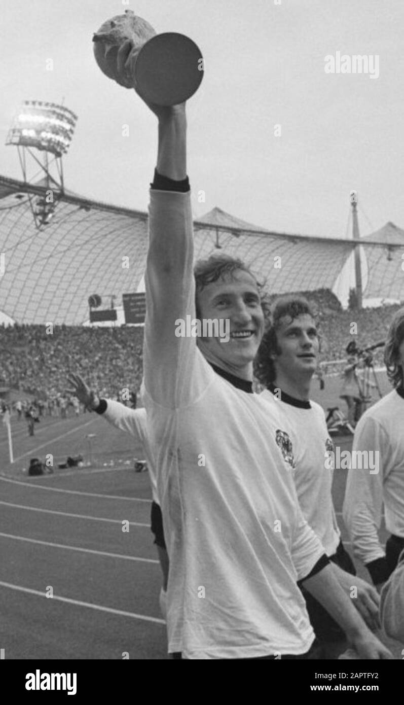 World cup fans 1974 Black and White Stock Photos & Images - Alamy