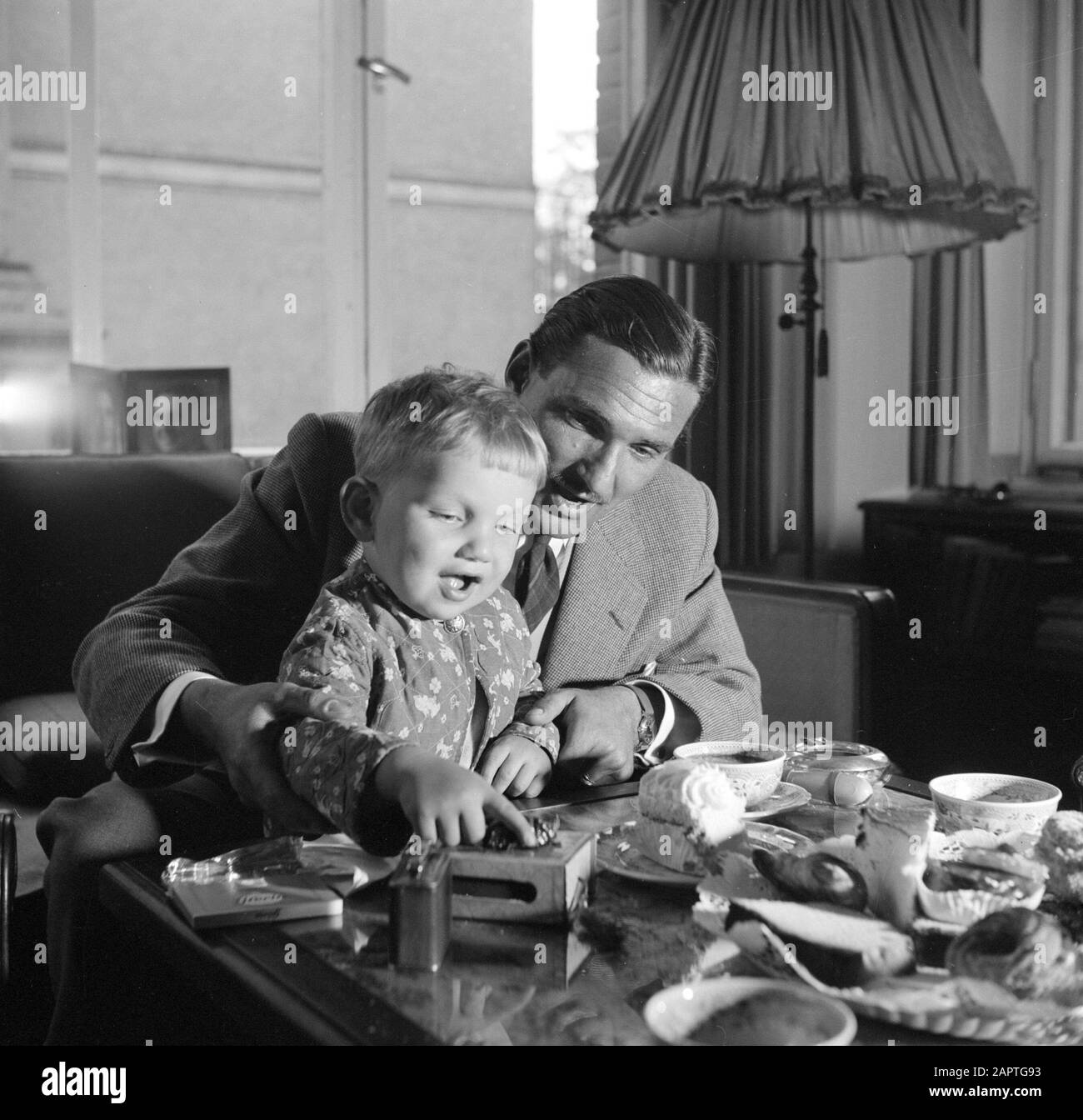 Children of Gunsteren Harry van Gunsteren with Dirk at the tea table ...