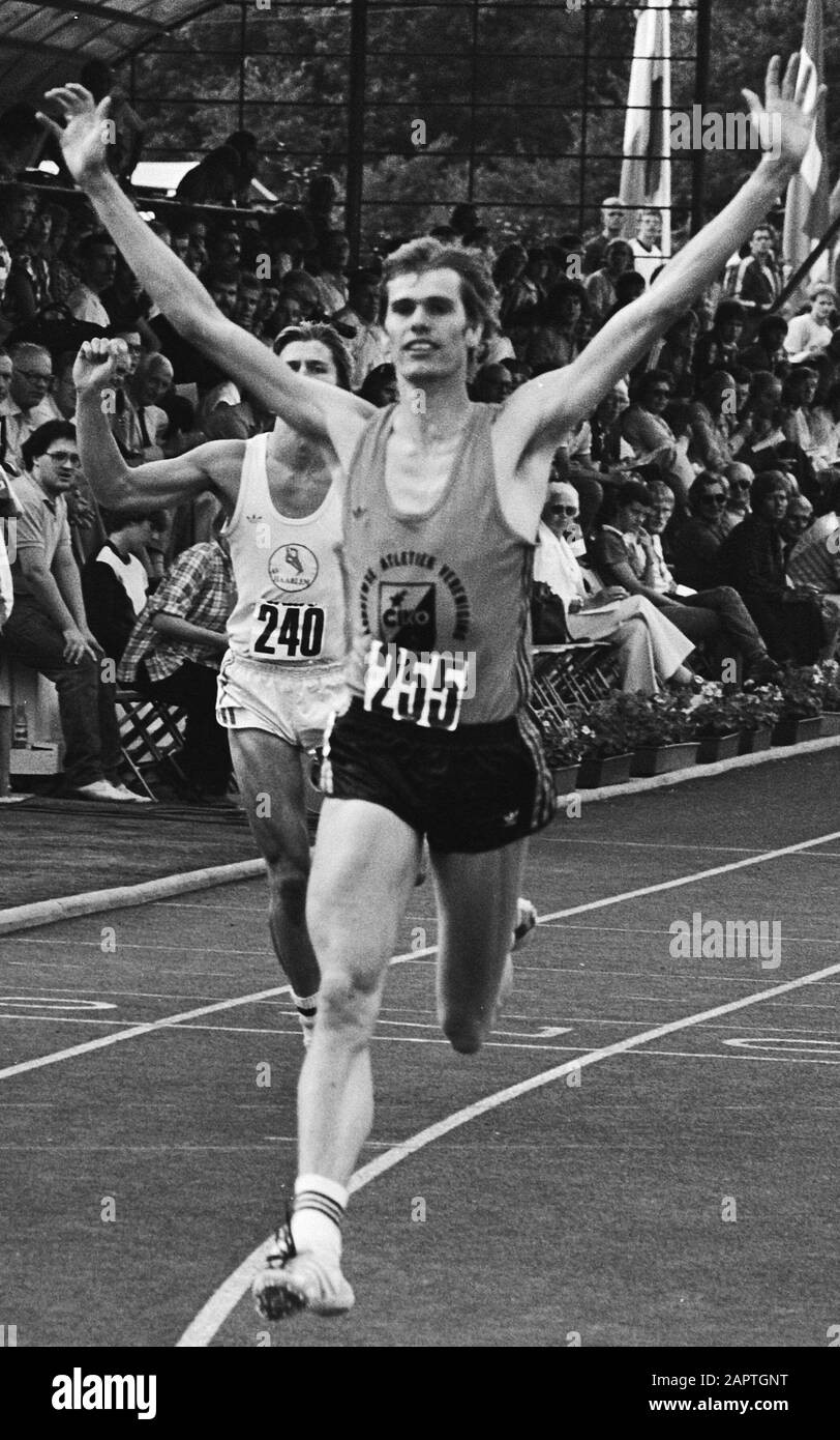 Dutch Athletics Championships, Sittard: Finish winner 200 meters, Henk ...