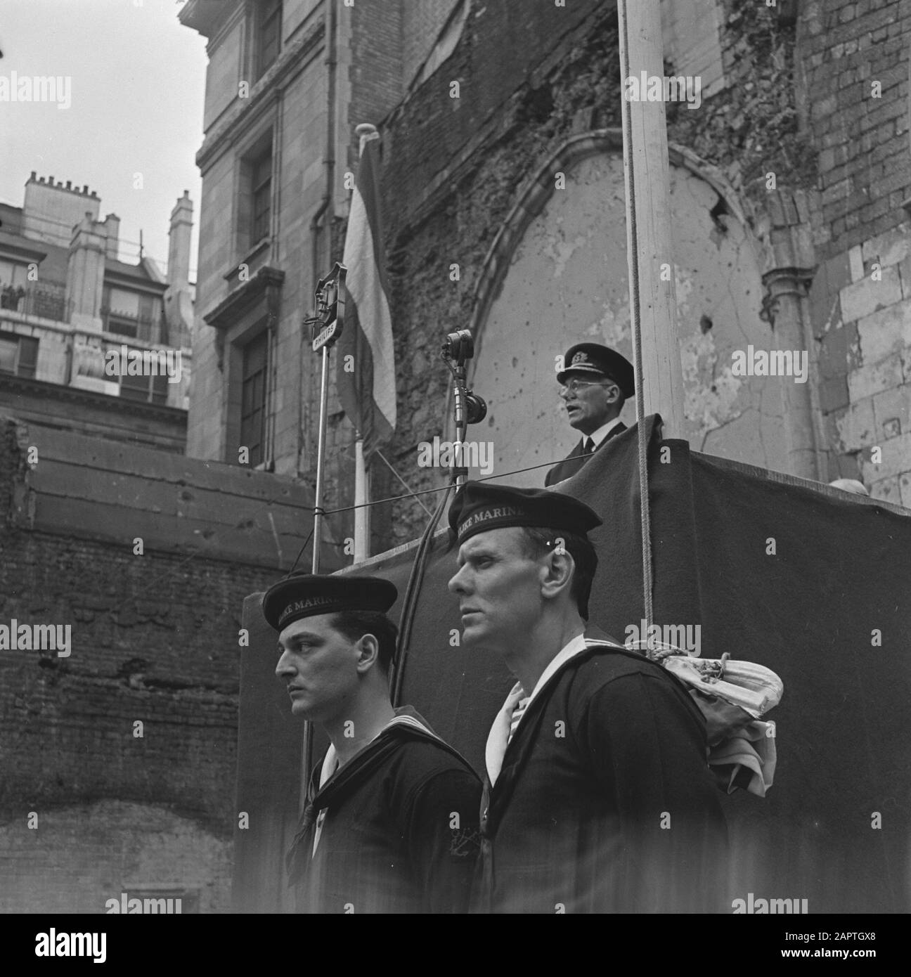 World war ii chaplain hi-res stock photography and images - Alamy