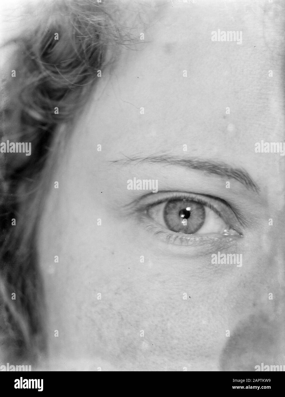 Womans eyes Black and White Stock Photos & Images - Alamy