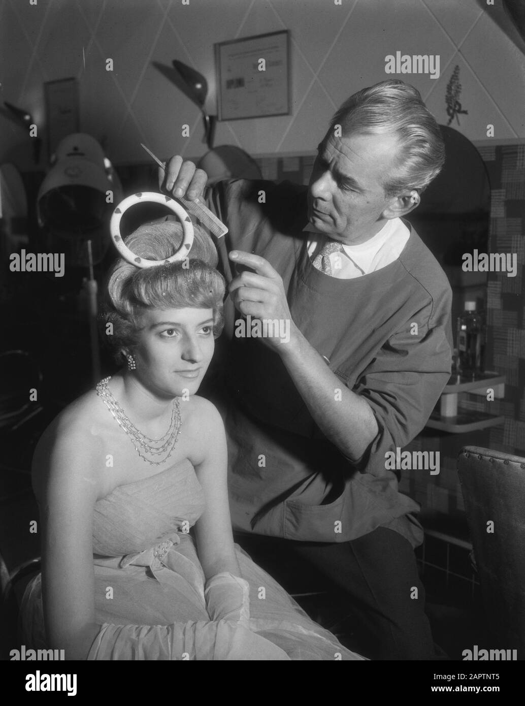 Hairstyle image Black and White Stock Photos & Images - Alamy