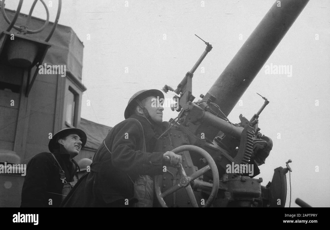 World war ii anti aircraft guns hi-res stock photography and images - Alamy