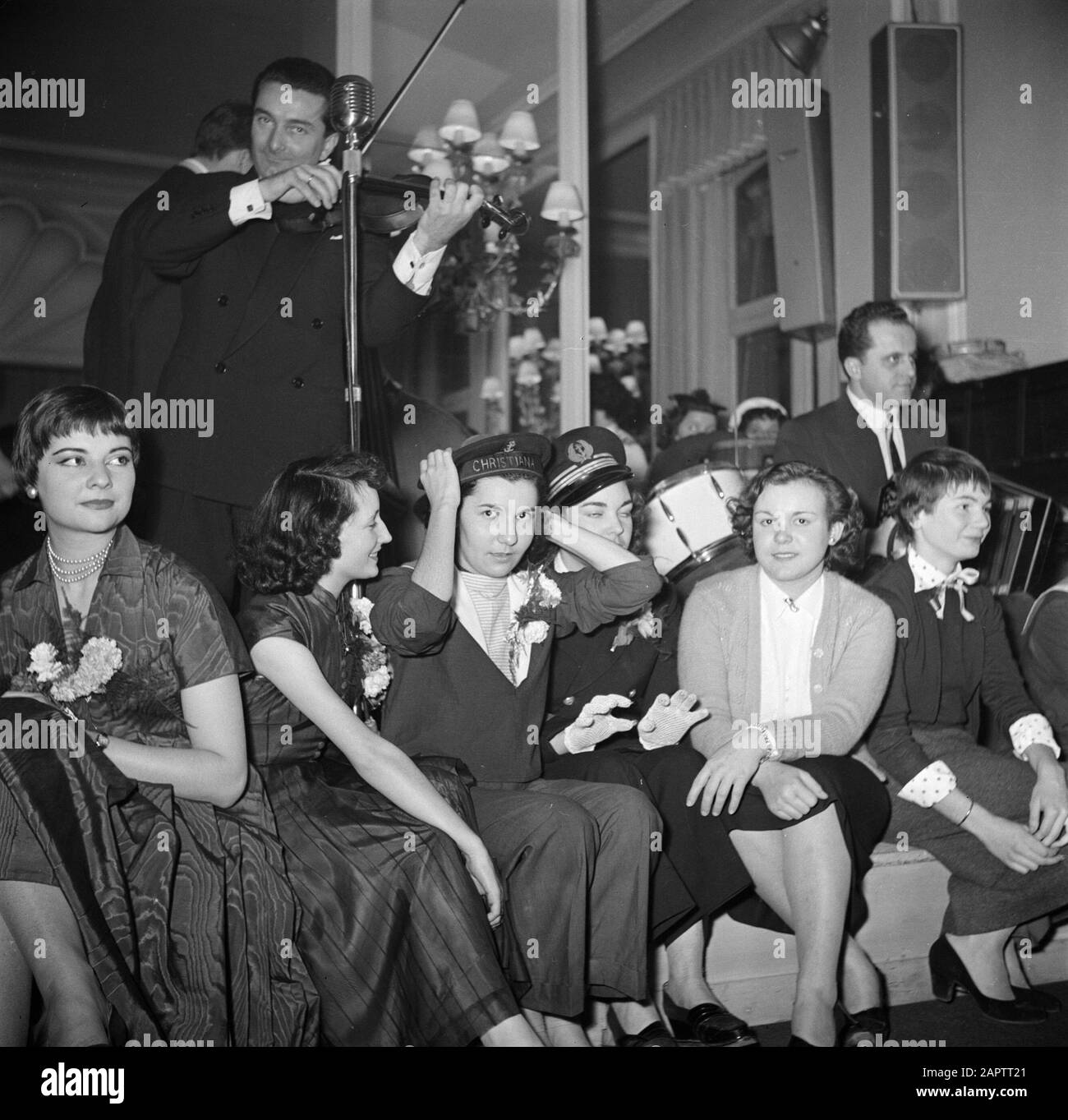 Dance halls hi-res stock photography and images - Alamy