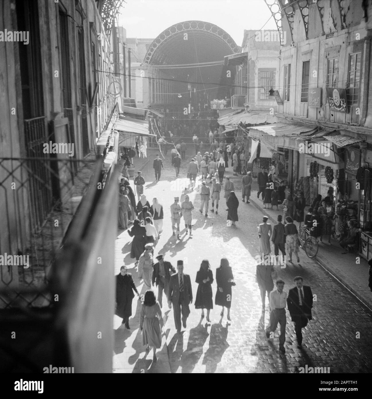 Middle East 1950-1955: Syria - Damascus In the suq Hamidieh Date: 1950 ...