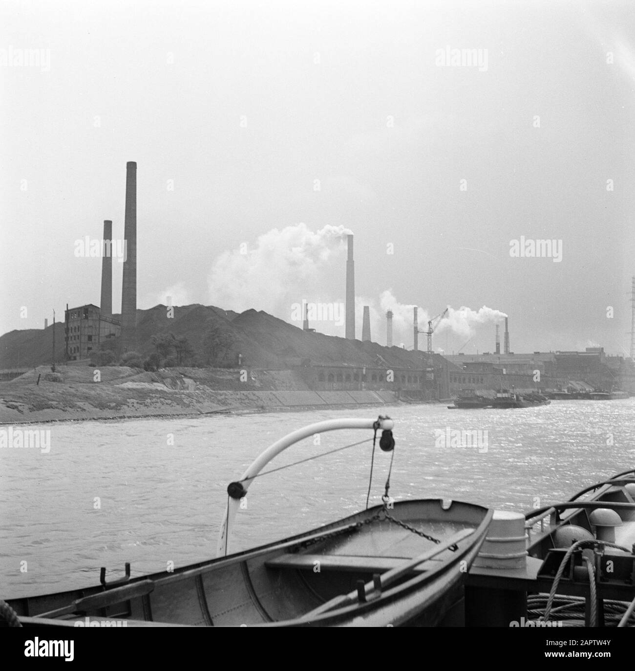 Rhine navigation, report from tug Damco 9: West Germany Industrial area ...