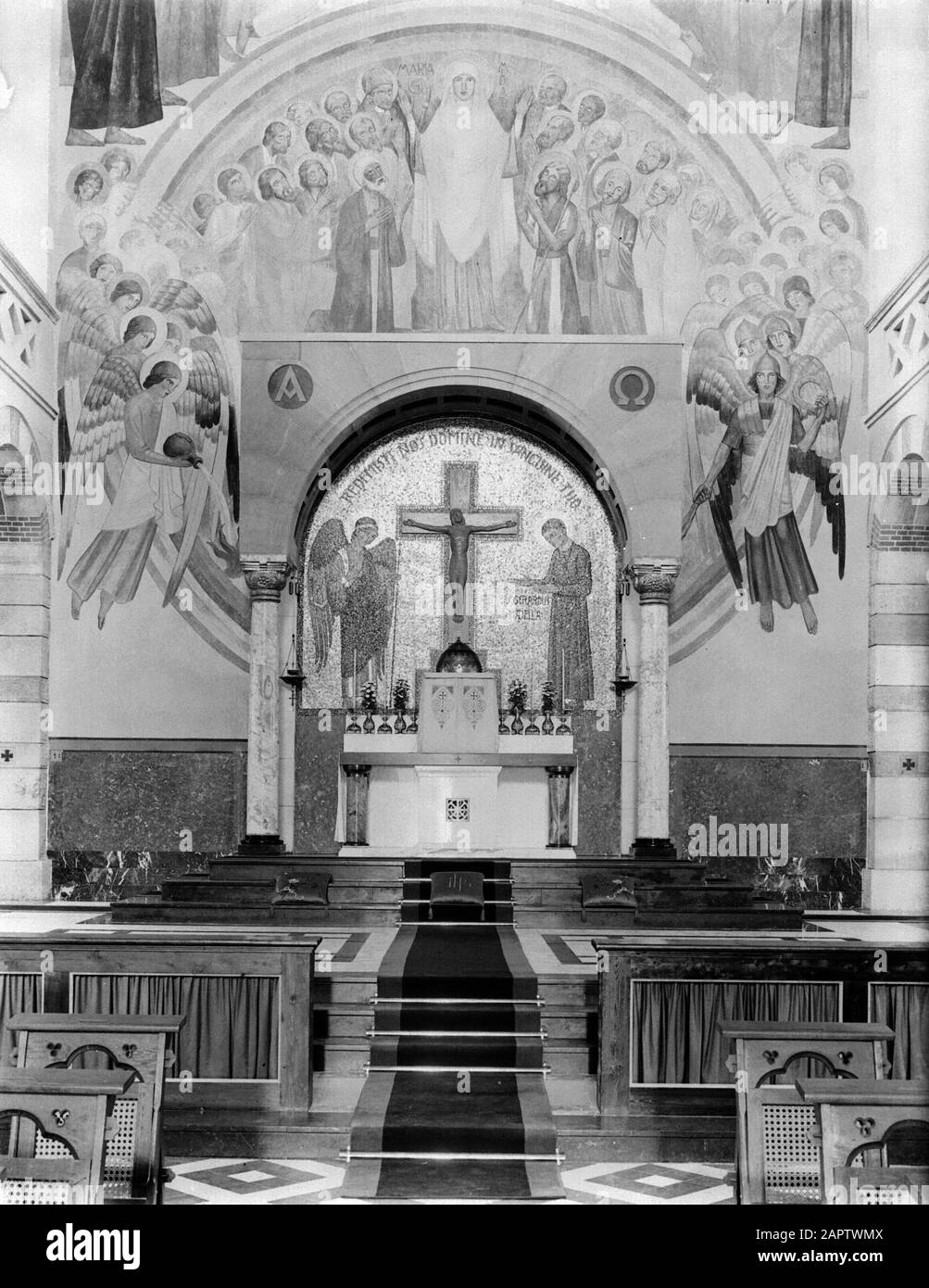 The crucifix with angels Black and White Stock Photos & Images - Alamy