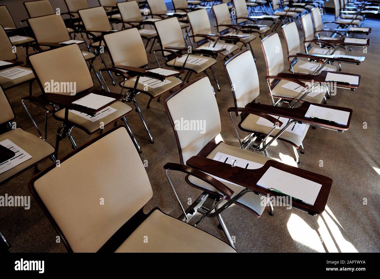 Mass meeting participants hi-res stock photography and images - Alamy