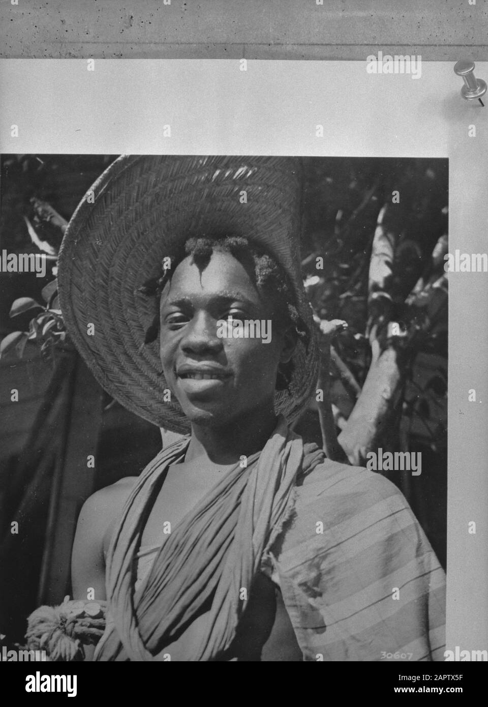 Wi [West Indies]/Anefo London series Resident of Curaçao Annotation ...