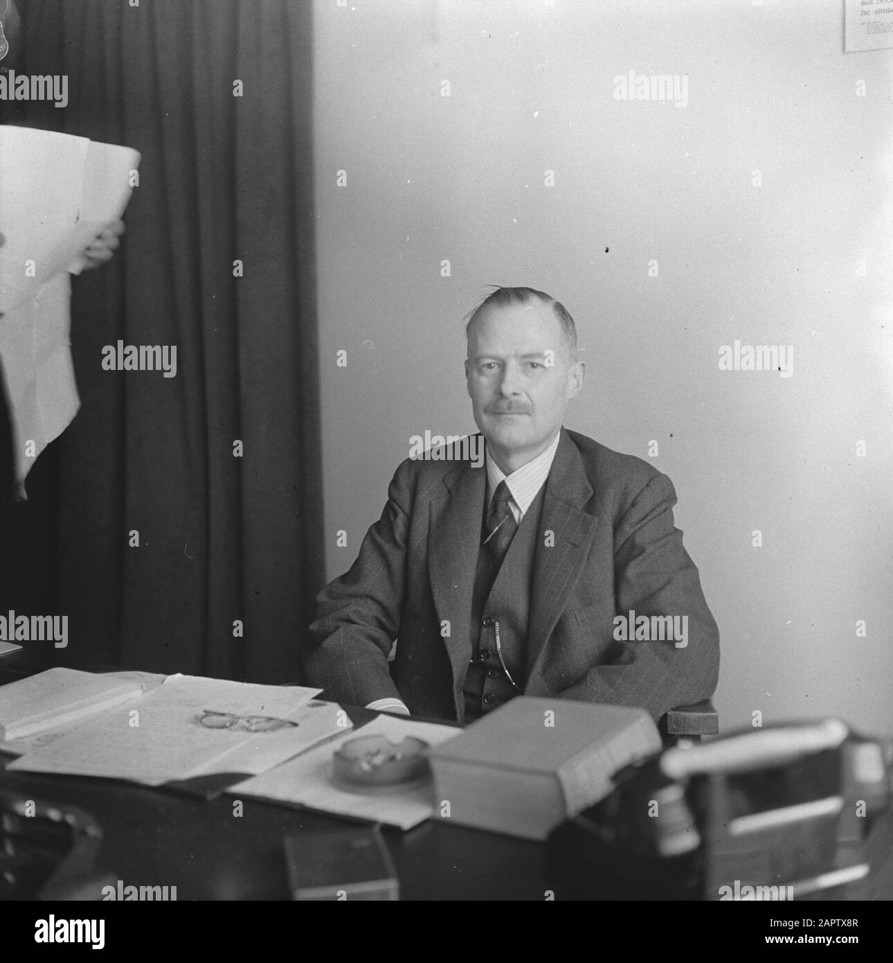P [Portraits/Persons]/Anefo London series Ir. B. Gerritsen Date: March 1942 Location: Great ...