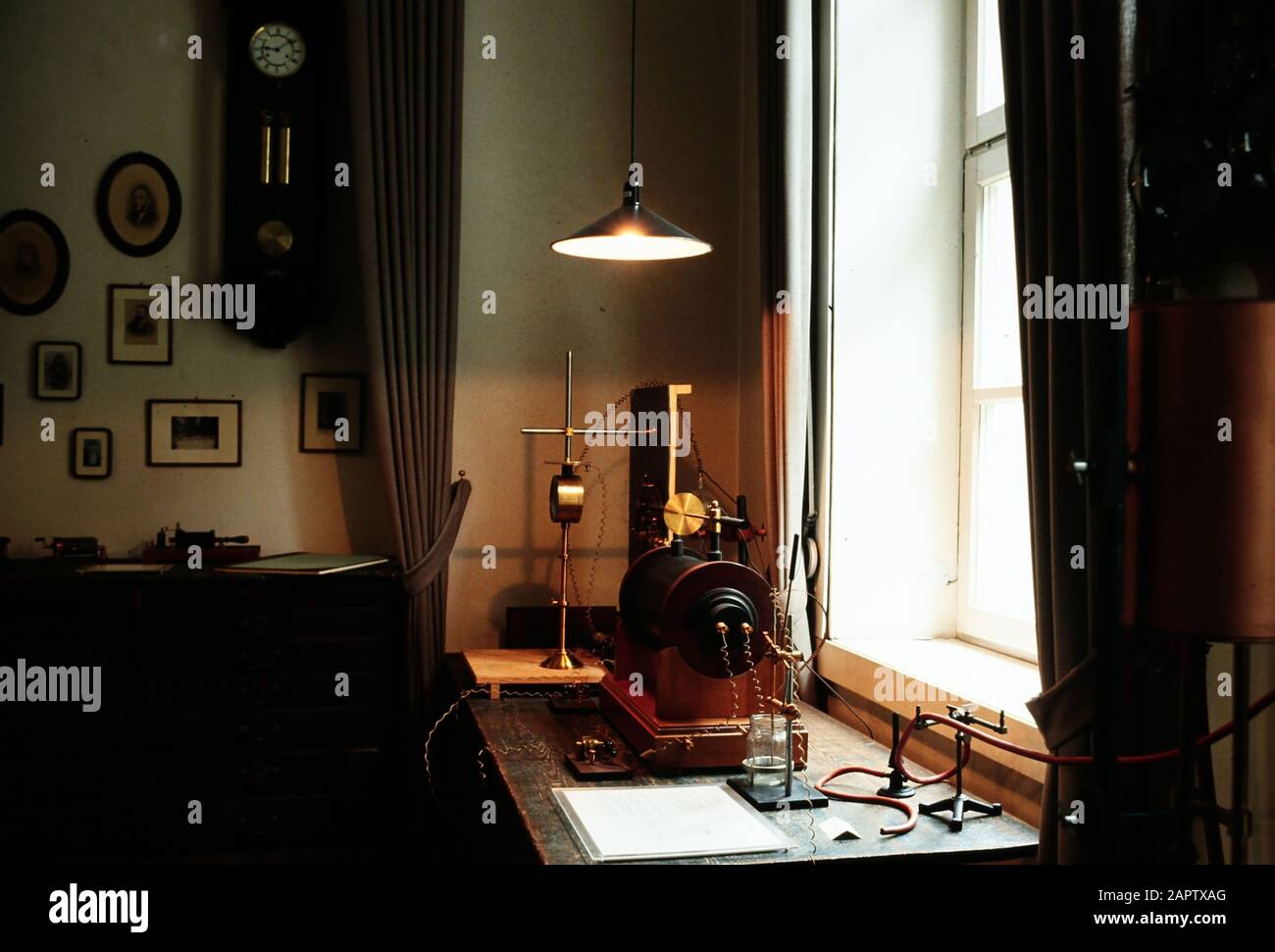 Original laboratory at the university of würzburg where Röntgen ...
