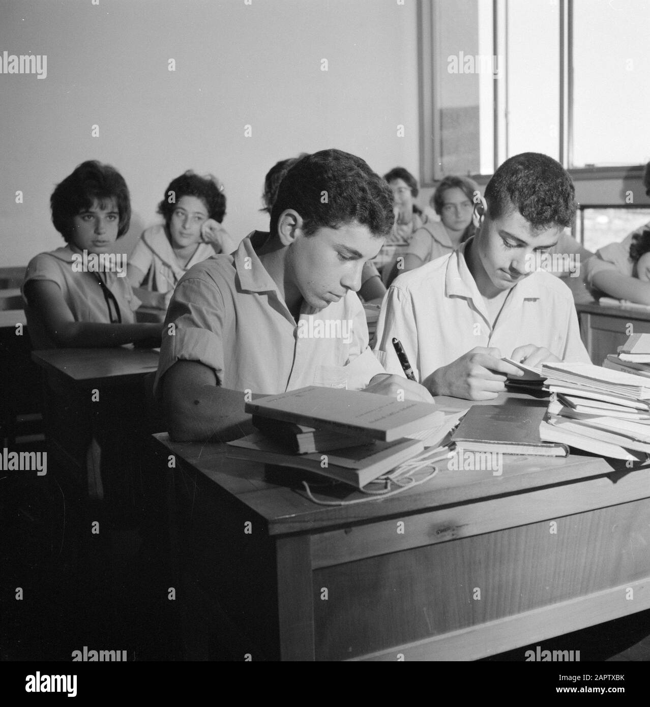 Furniture school class Black and White Stock Photos & Images - Alamy