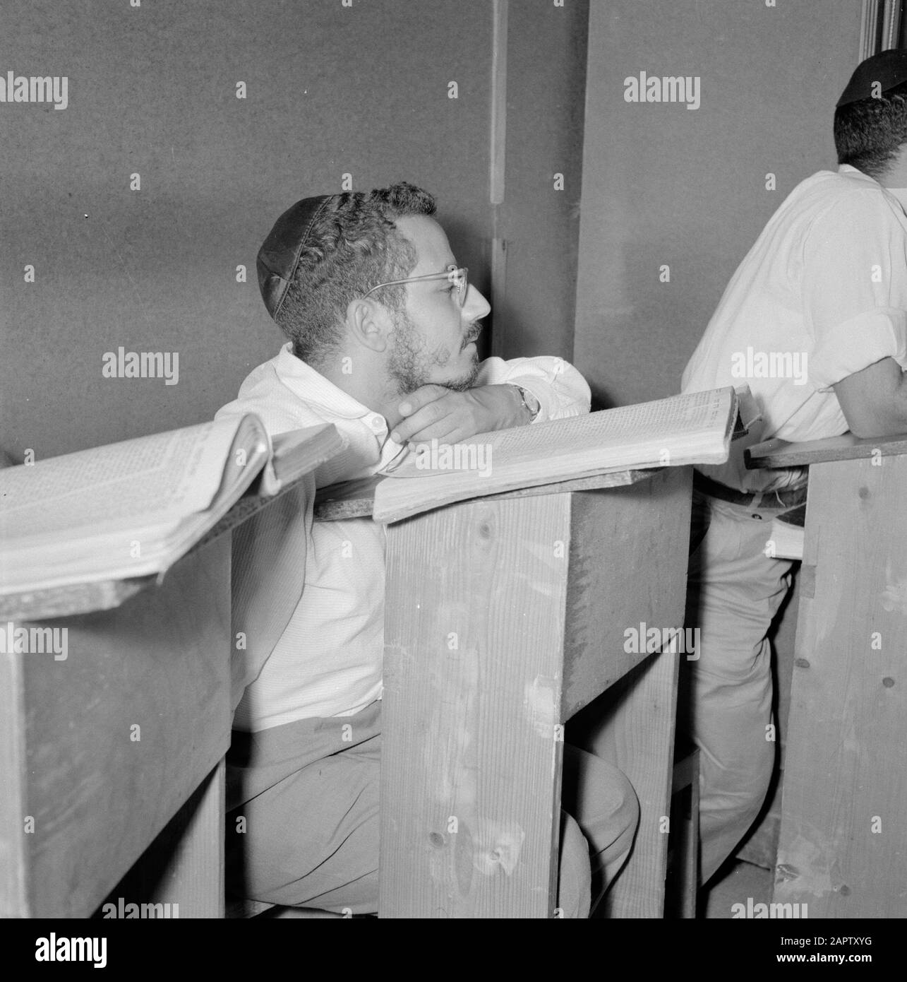 Hasidim Black and White Stock Photos & Images - Alamy