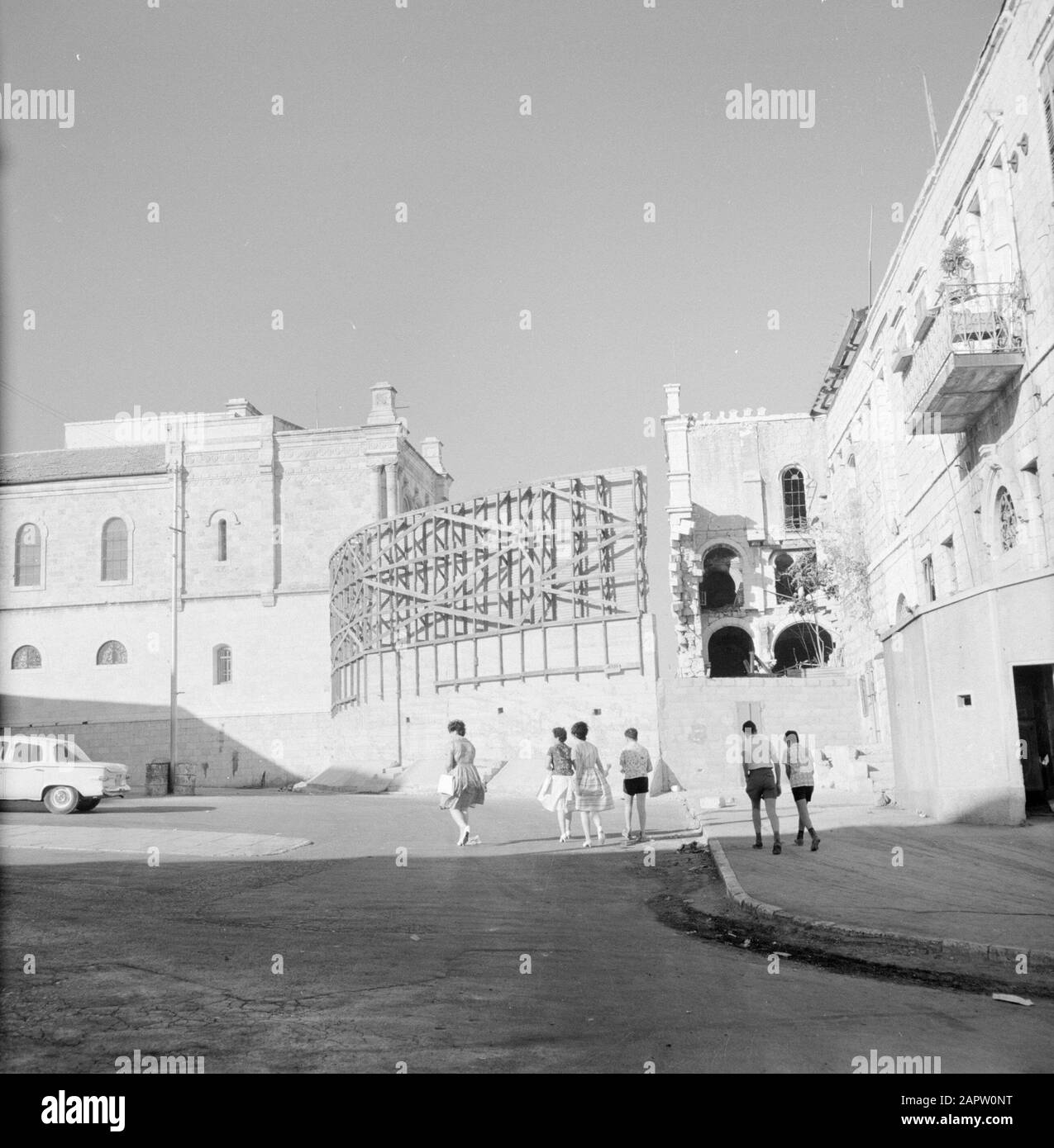 Border between israel and jordan Black and White Stock Photos & Images ...