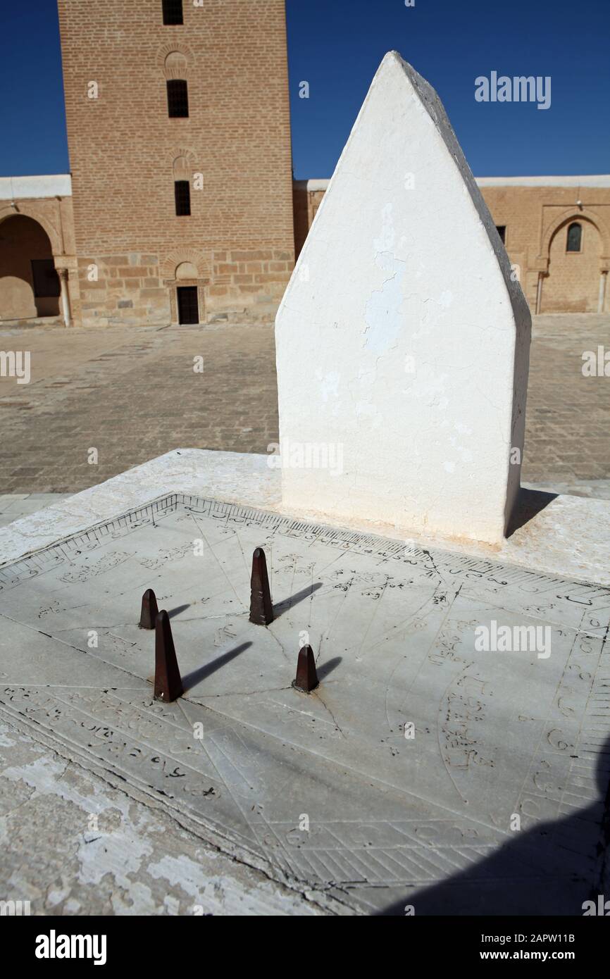 Islamic sundial hi-res stock photography and images - Alamy