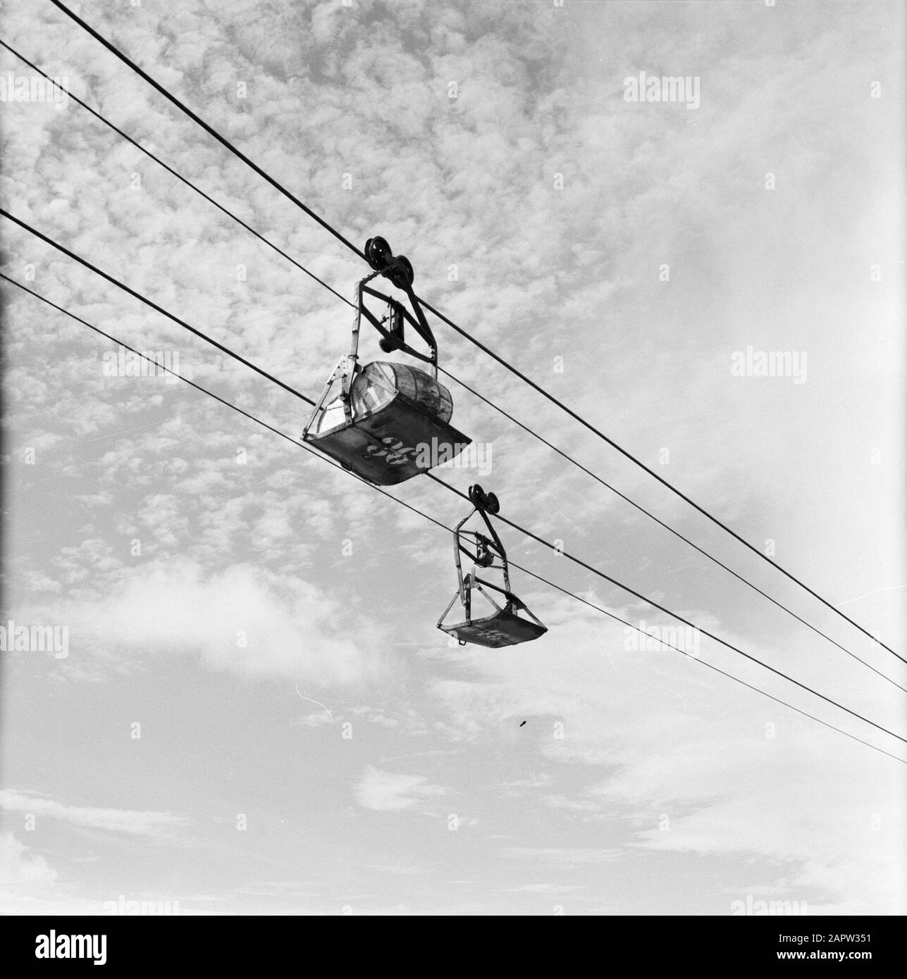 Queen cable car hi-res stock photography and images - Alamy