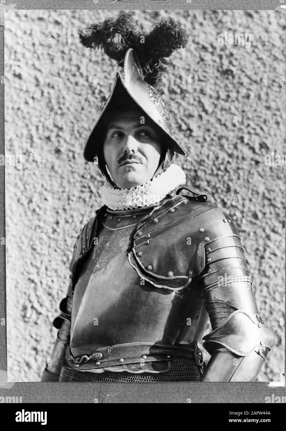 Rome: The Papal Swiss Guard in Vatican City Captain of the Swiss Guard ...