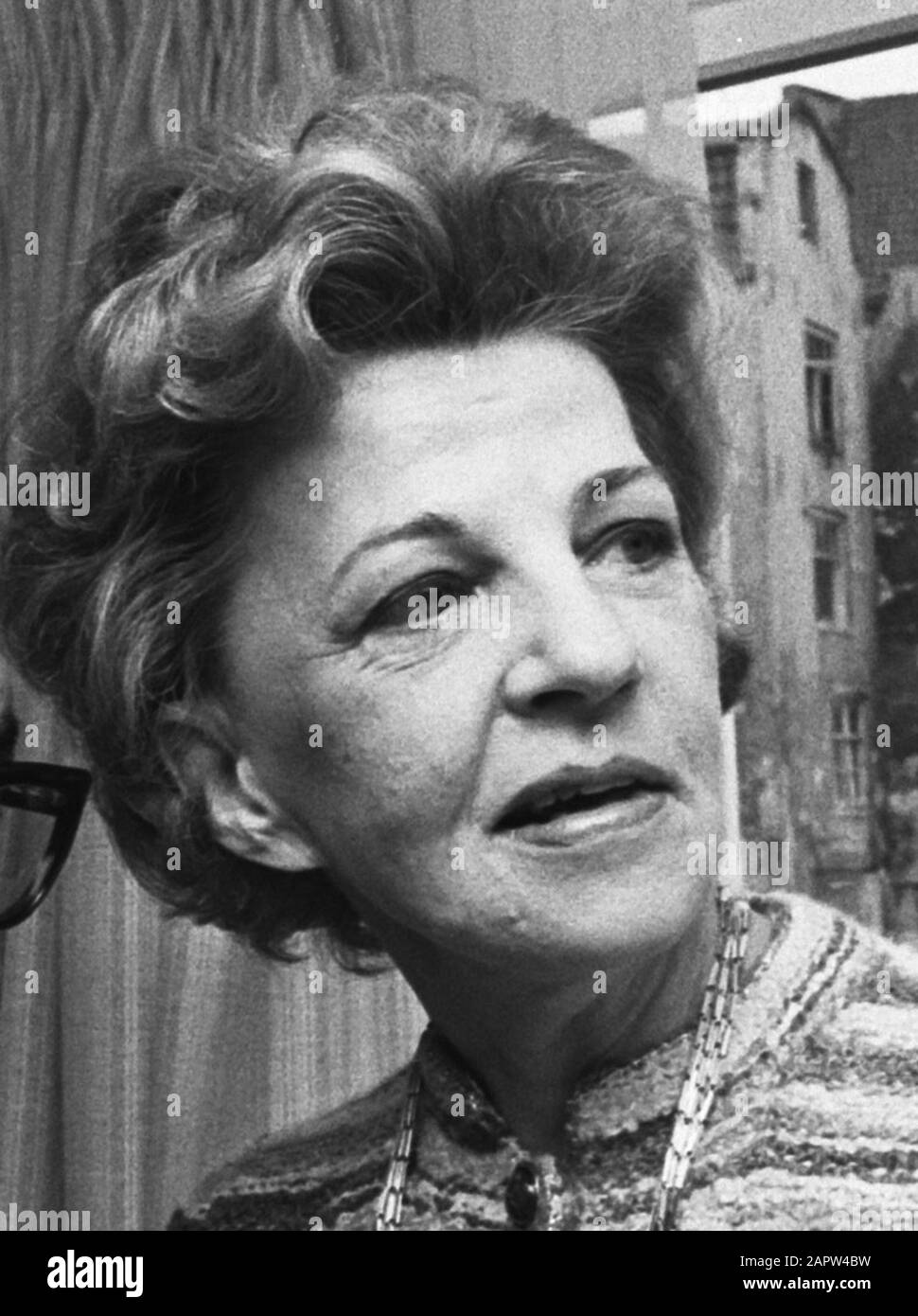 Press conference Joseph E. Levine and Cathy Ryan (widow of author ...