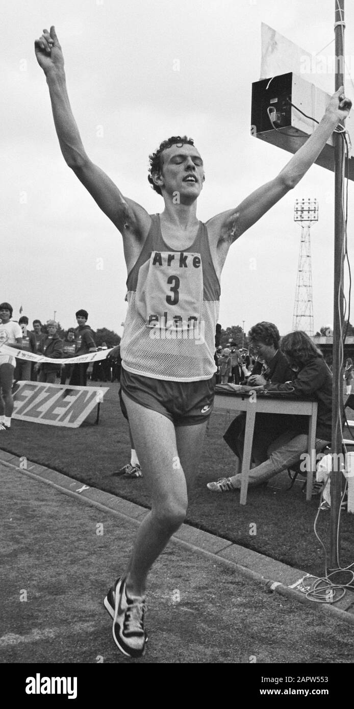 Winner kevin forster finishes hi-res stock photography and images - Alamy