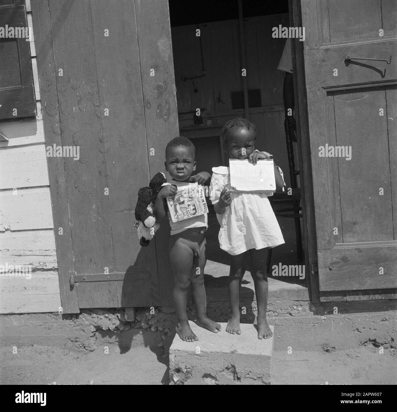 Poor neighborhood Black and White Stock Photos & Images - Alamy