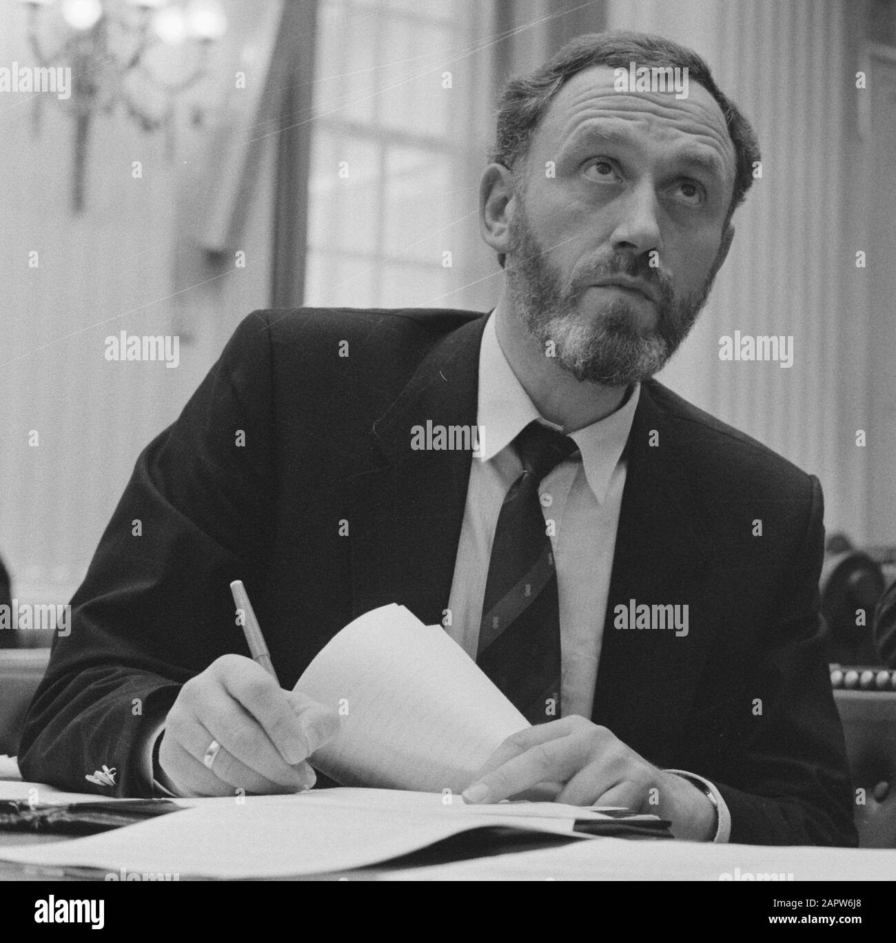 Second Chamber, bill nominal premium sickness fund; K. Tuinstra (l) and ...