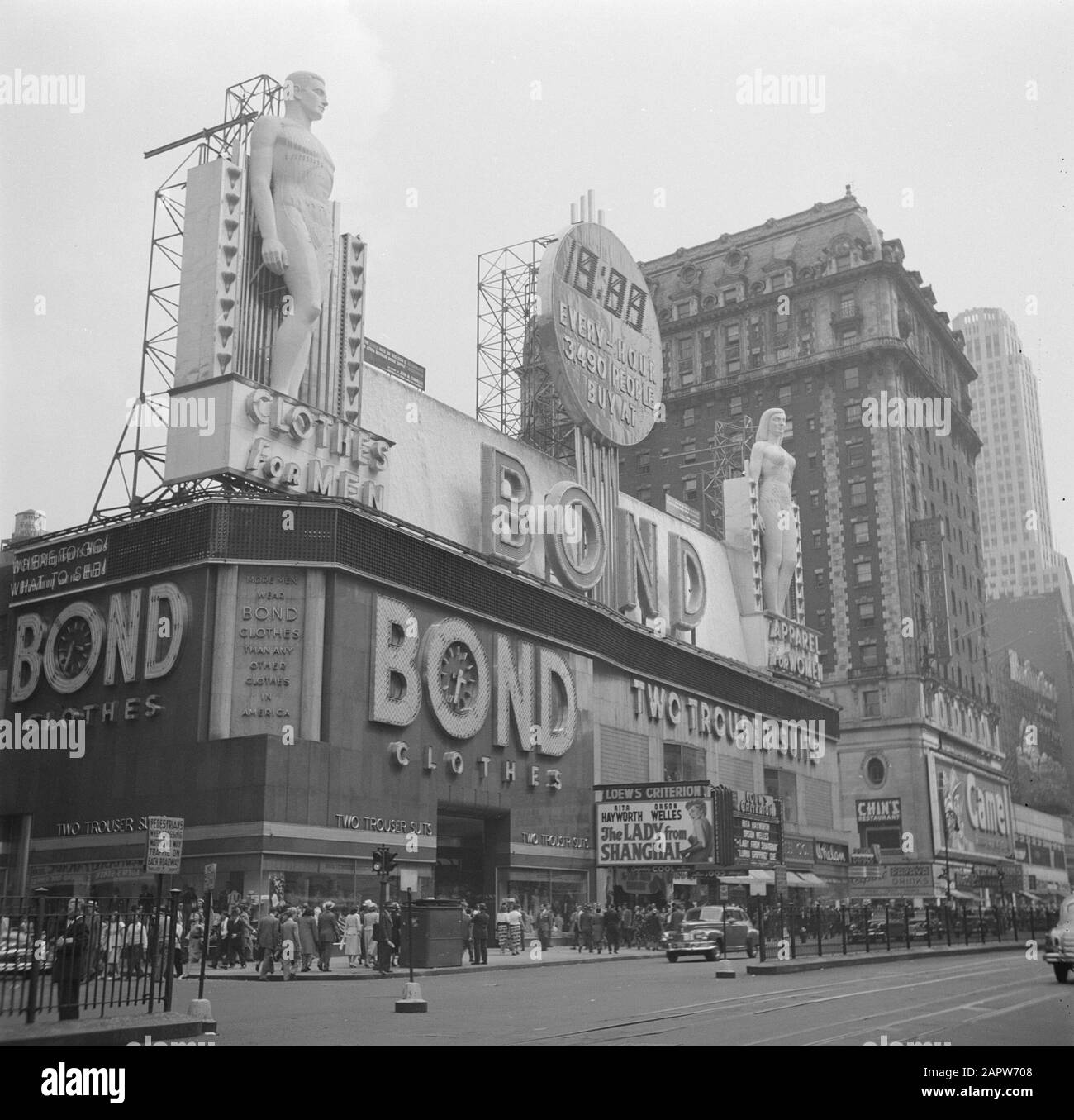Street images of New York Clothing shop Bond Clothes on Times Square ...