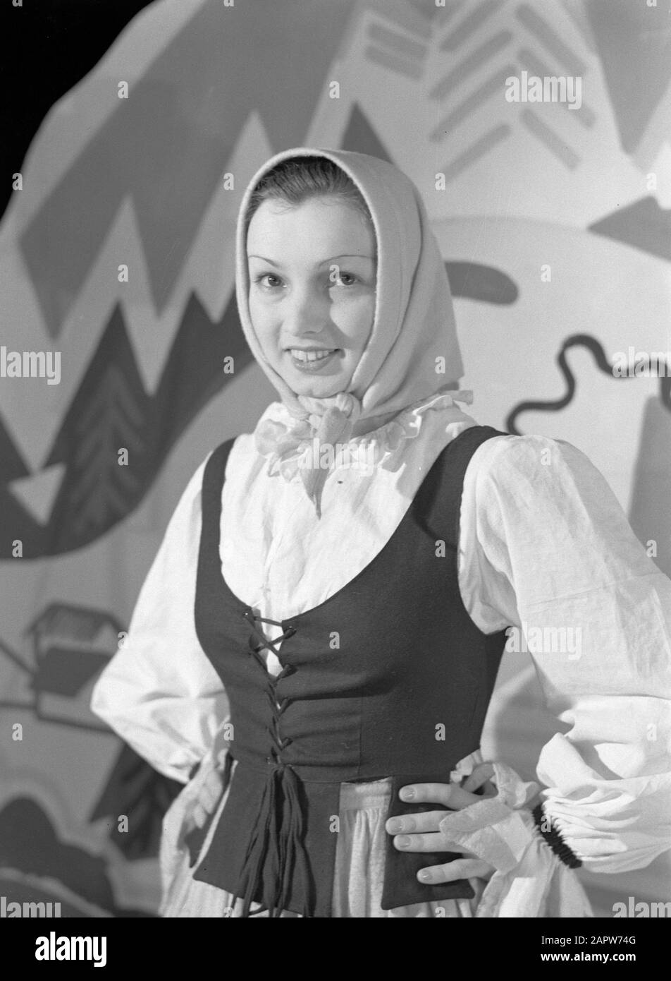 1934 Actors Black and White Stock Photos & Images - Alamy