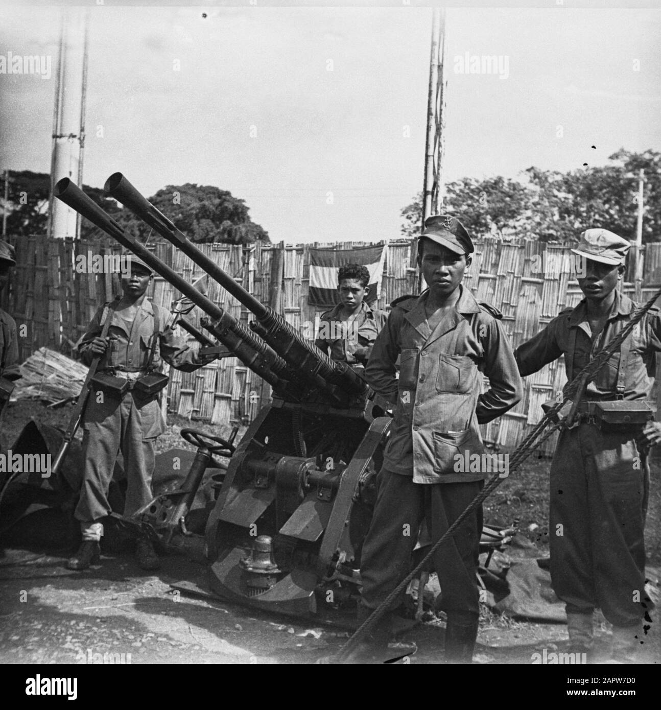 A-Division Surabaya [presentation of weapons and vehicles] KNIL ...
