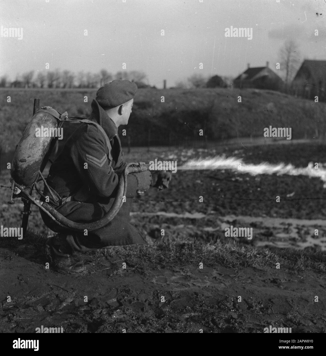 Royal Dutch Princess Irene Brigade, with new weapon brengun (flames ...