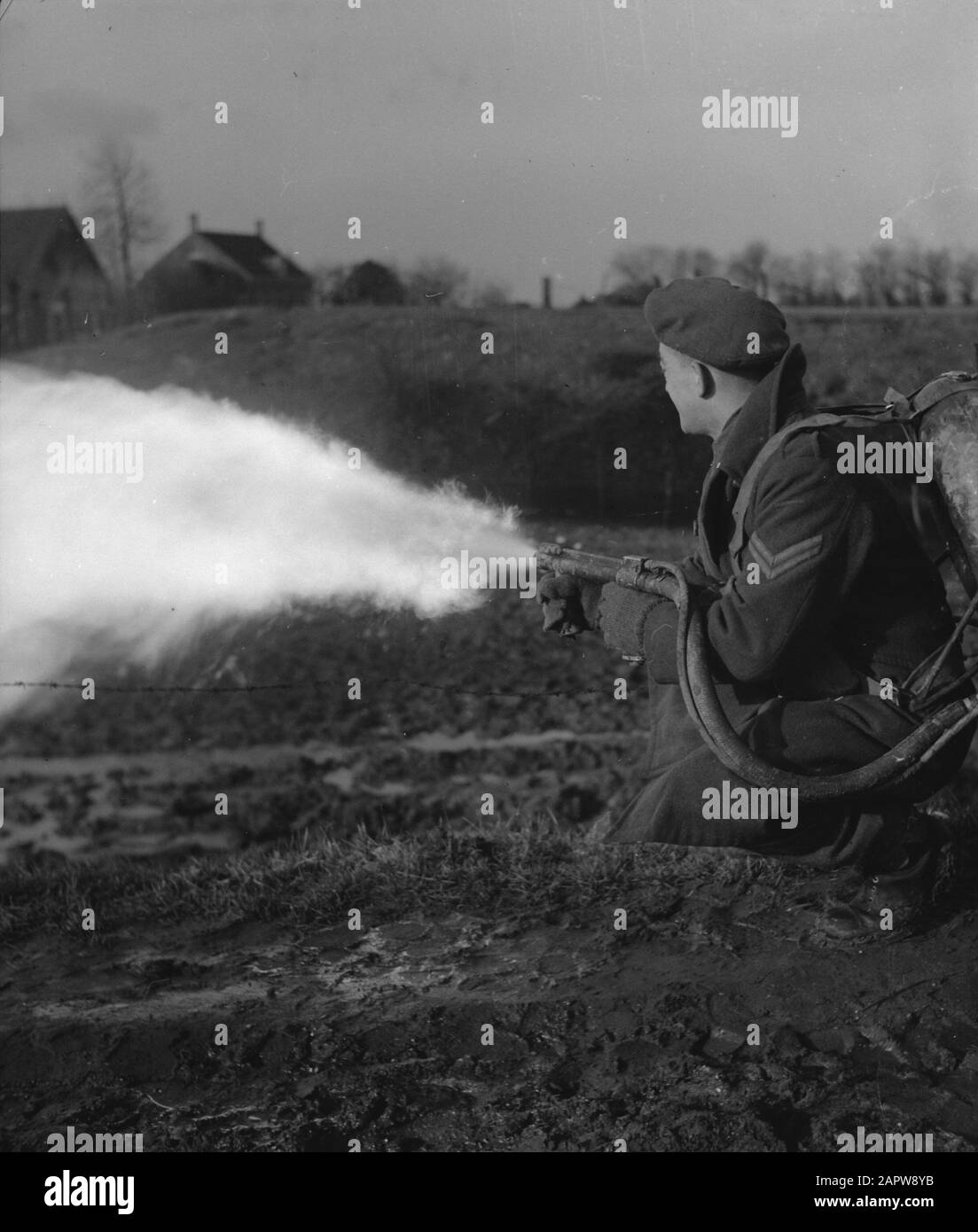 Royal Dutch Princess Irene Brigade, with new weapon brengun (flames ...