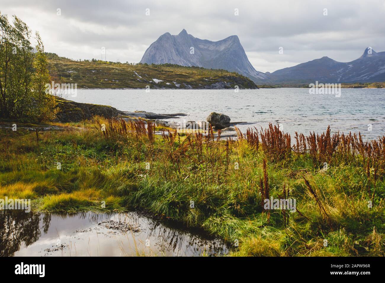 Classic Norwegian cold panoramic landscape of Efjorden fjord, Ballangen ...