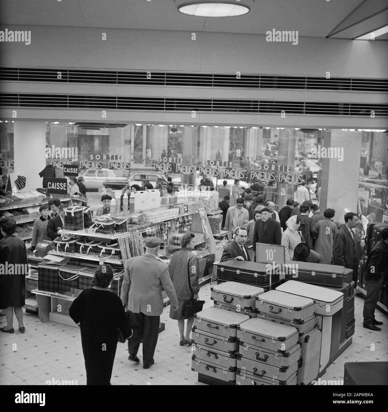 Leather goods department hi-res stock photography and images - Alamy