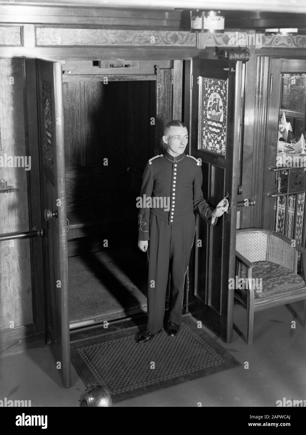 Lift operator hi-res stock photography and images - Alamy