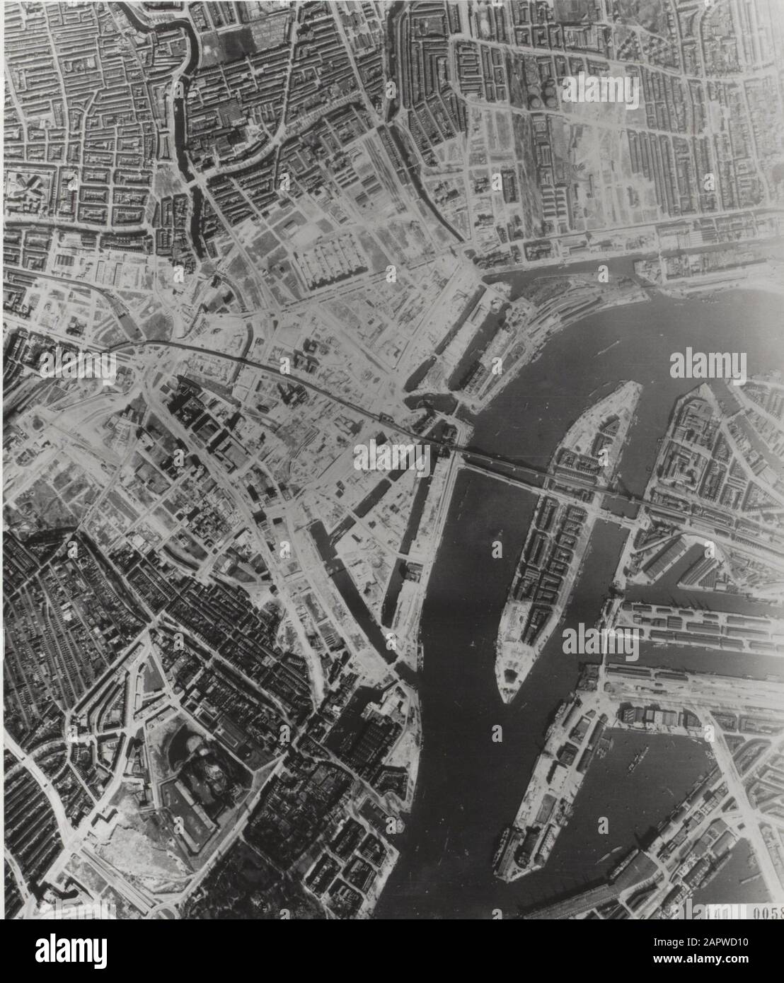 Air intake. Rotterdam, three years after the bombing Stock Photo - Alamy