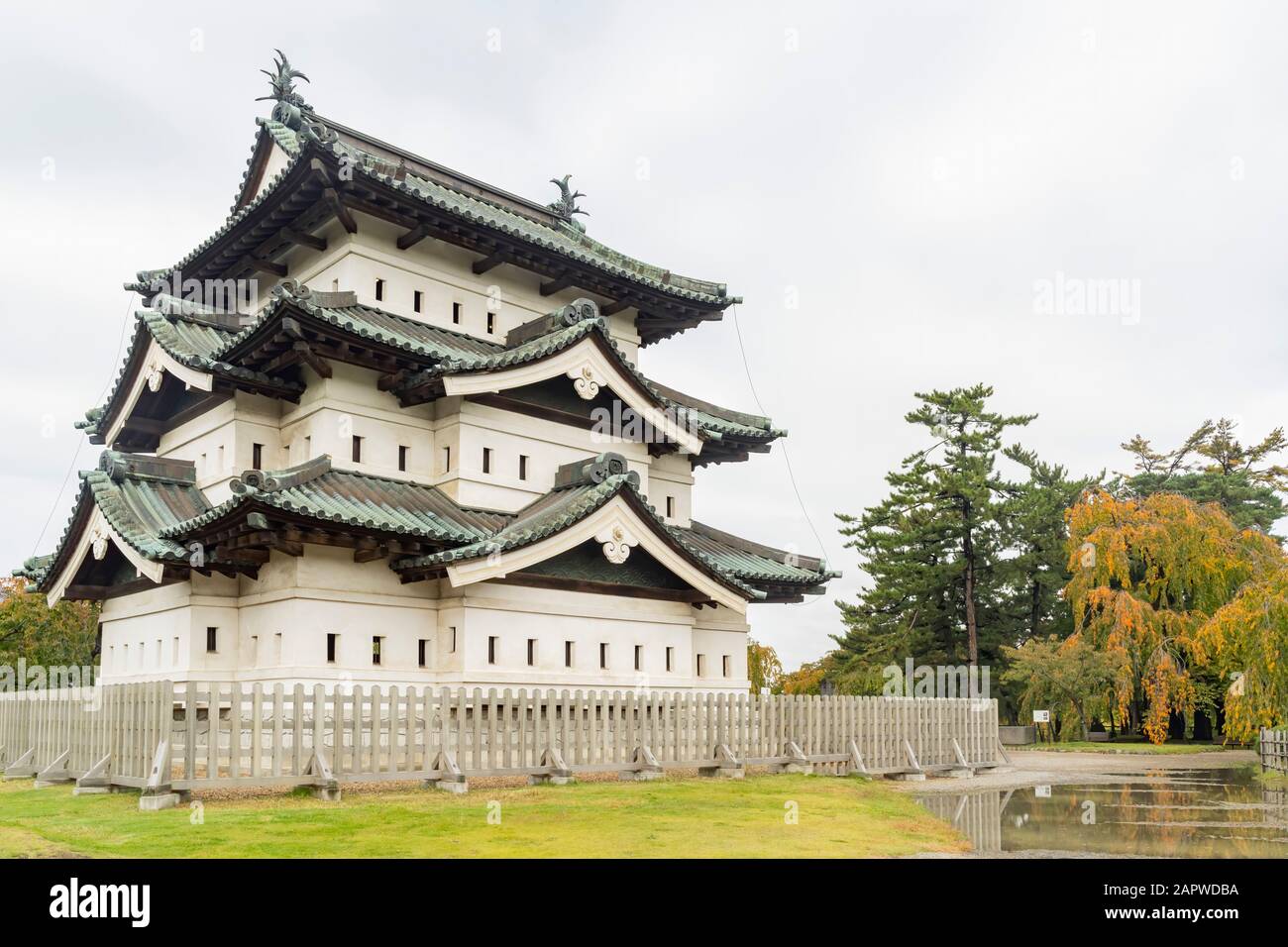 Exterior view of the Hirosaki Castle with beautiful fall color at ...