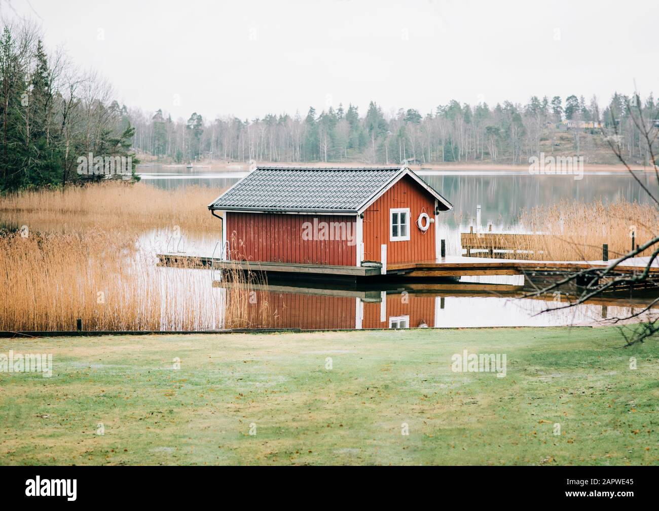 Swedish cabin on the water hi-res stock photography and images - Alamy