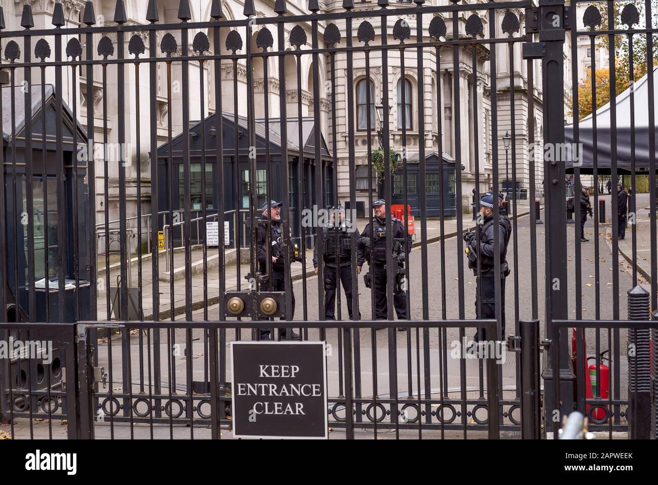 Armed Police Uk High Resolution Stock Photography and Images - Alamy