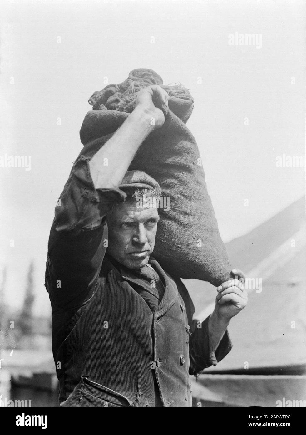 Coal delivery man hi-res stock photography and images - Alamy